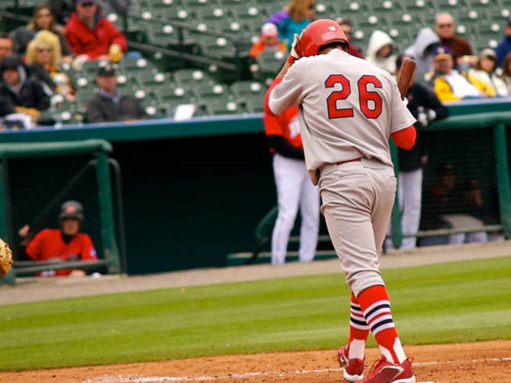 How to Master Center Field: Pro Tips for Domination - The Baseball Insider