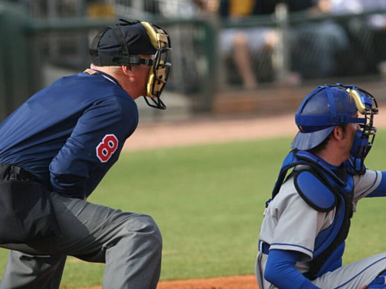 How to Master Center Field: Pro Tips for Domination - The Baseball Insider