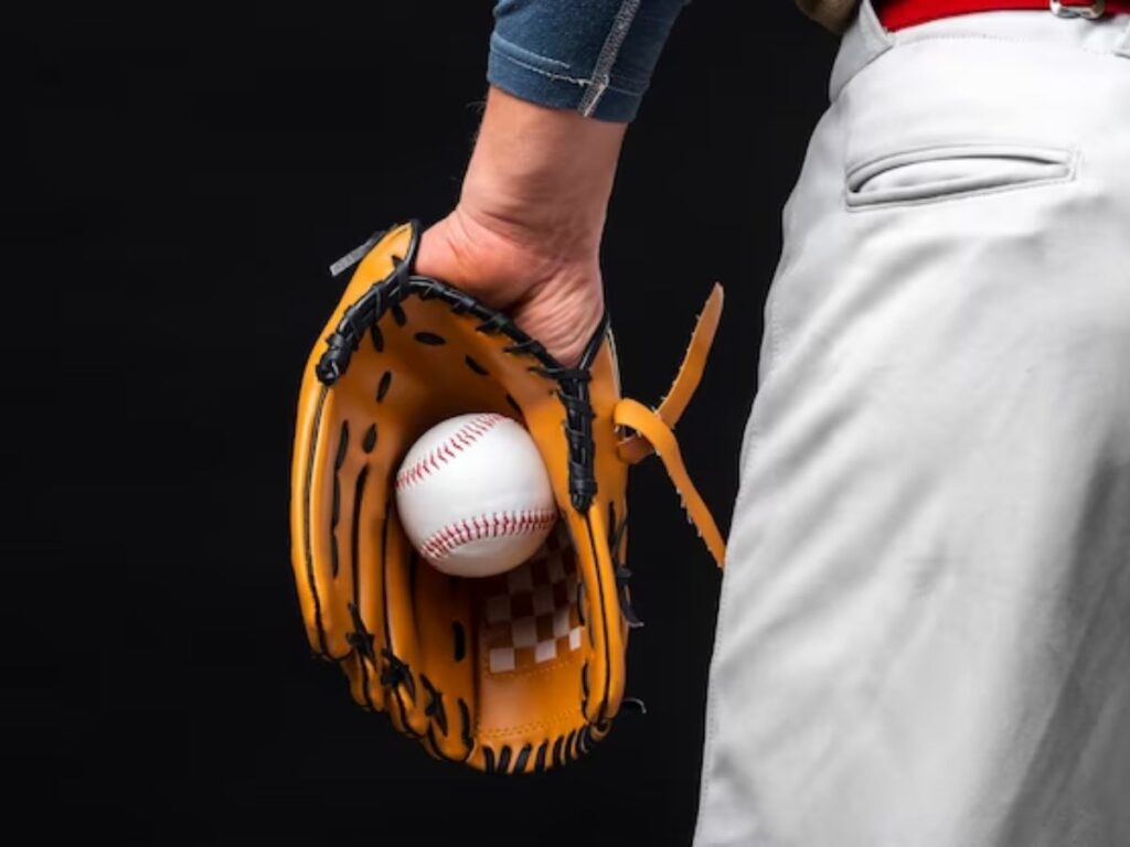 What is the Side in Baseball? Hidden Strategies of Baseball Plays.